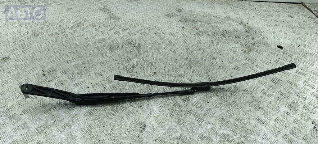 Щеткодержатель (поводок стеклоочистителя) передний Volkswagen Golf-6