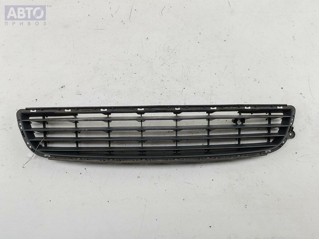 Решетка (заглушка) в бампер Opel Zafira B (2004-2014)