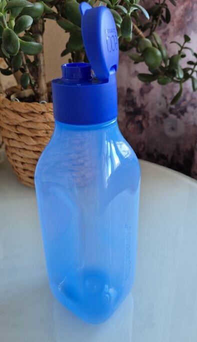 "Эко-бутылка" Tupperware 1 л. с клапаном синяя.
