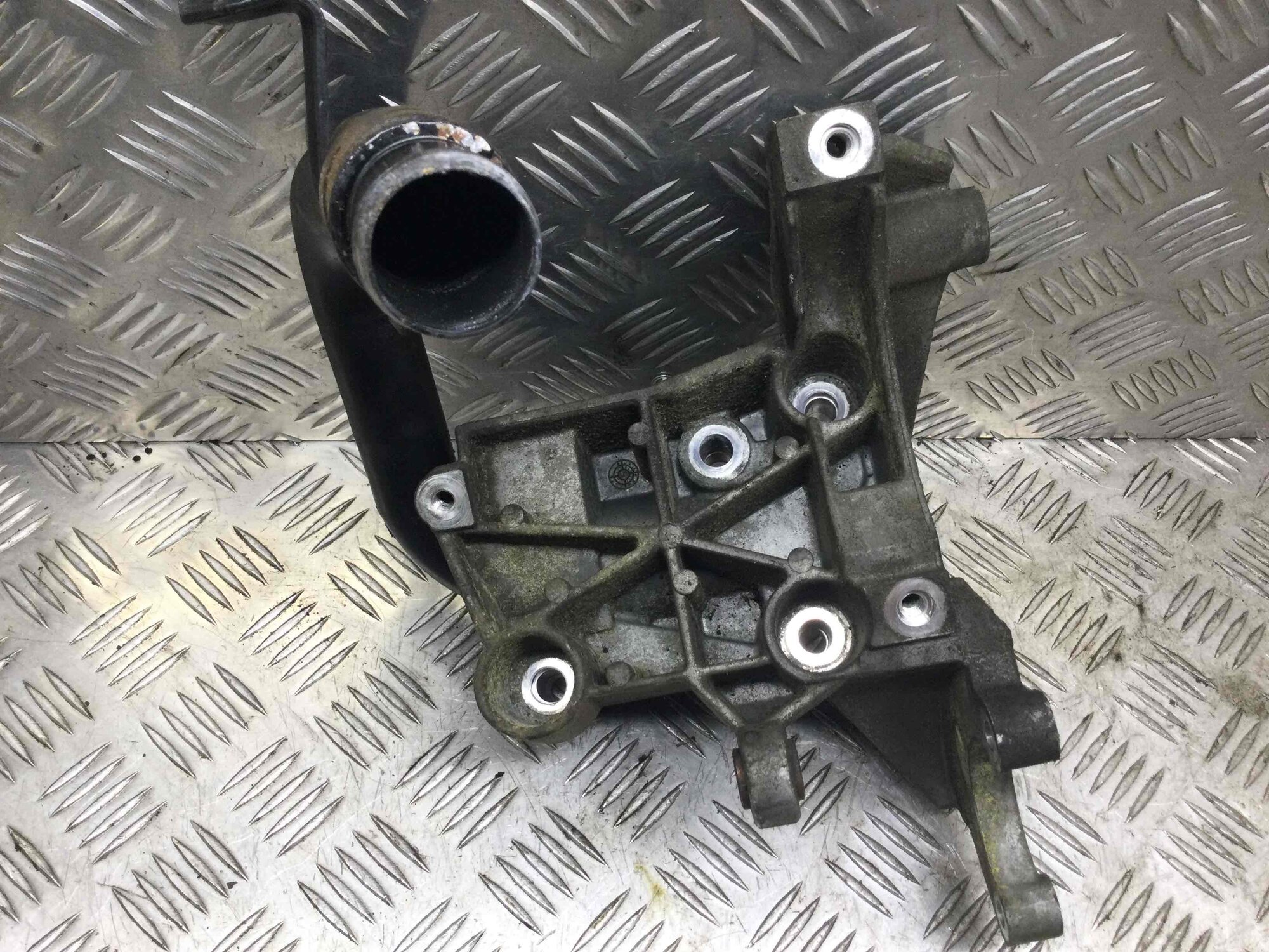 Б/У Кронштейн гидроусилителя Audi A6 C6/4F (2004-2008) 2007 г.