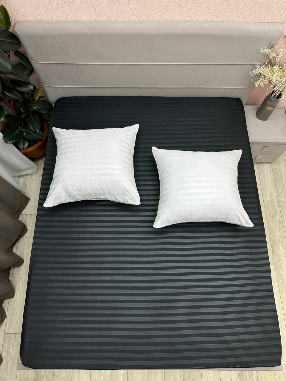 Простыня SOANA, 1,5-спальная, на резинке, черная, полисатин, 90 см x 200 см