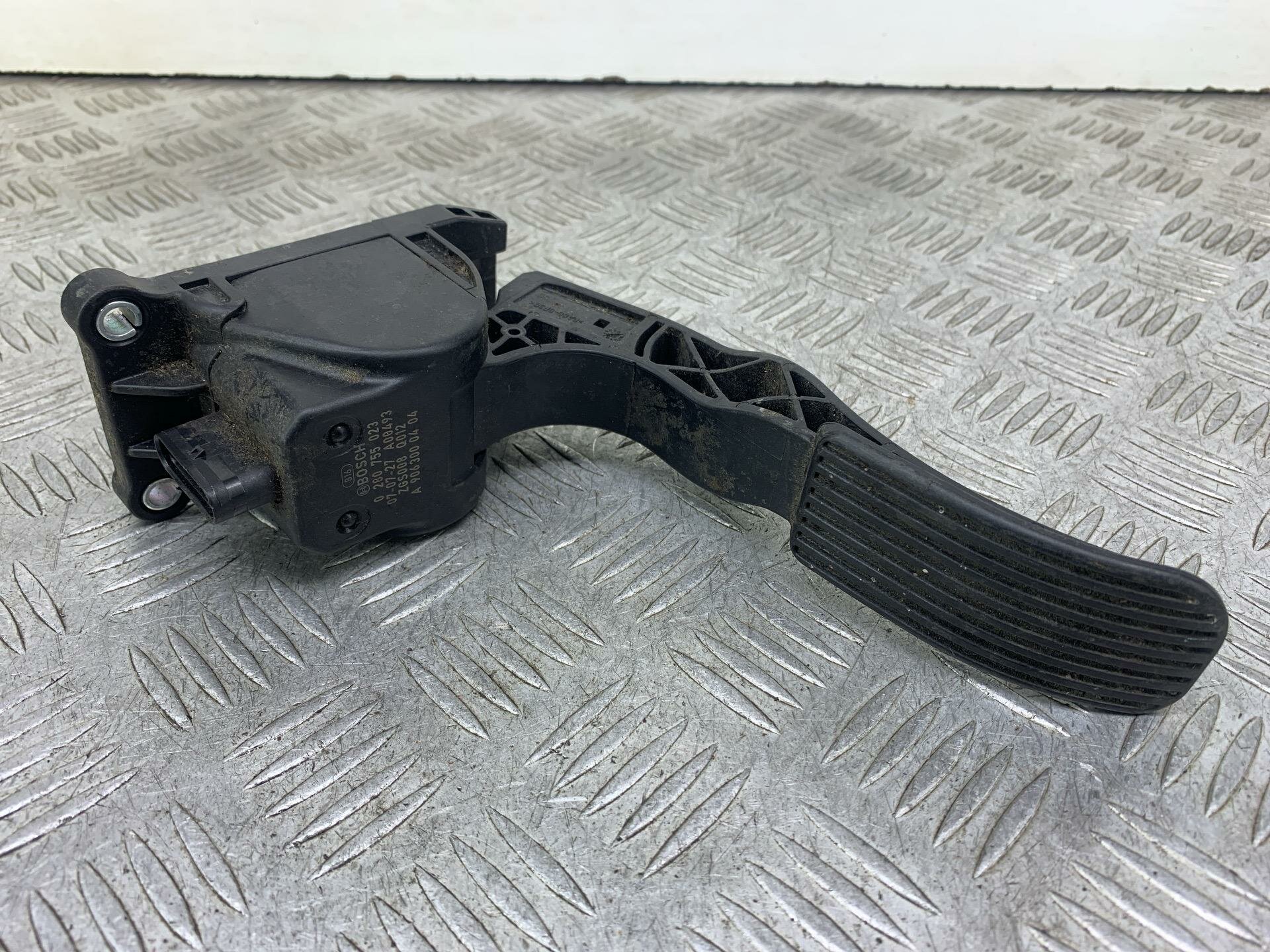 Педаль газа Volkswagen Crafter 1 (2006 - 2011) A9063000404