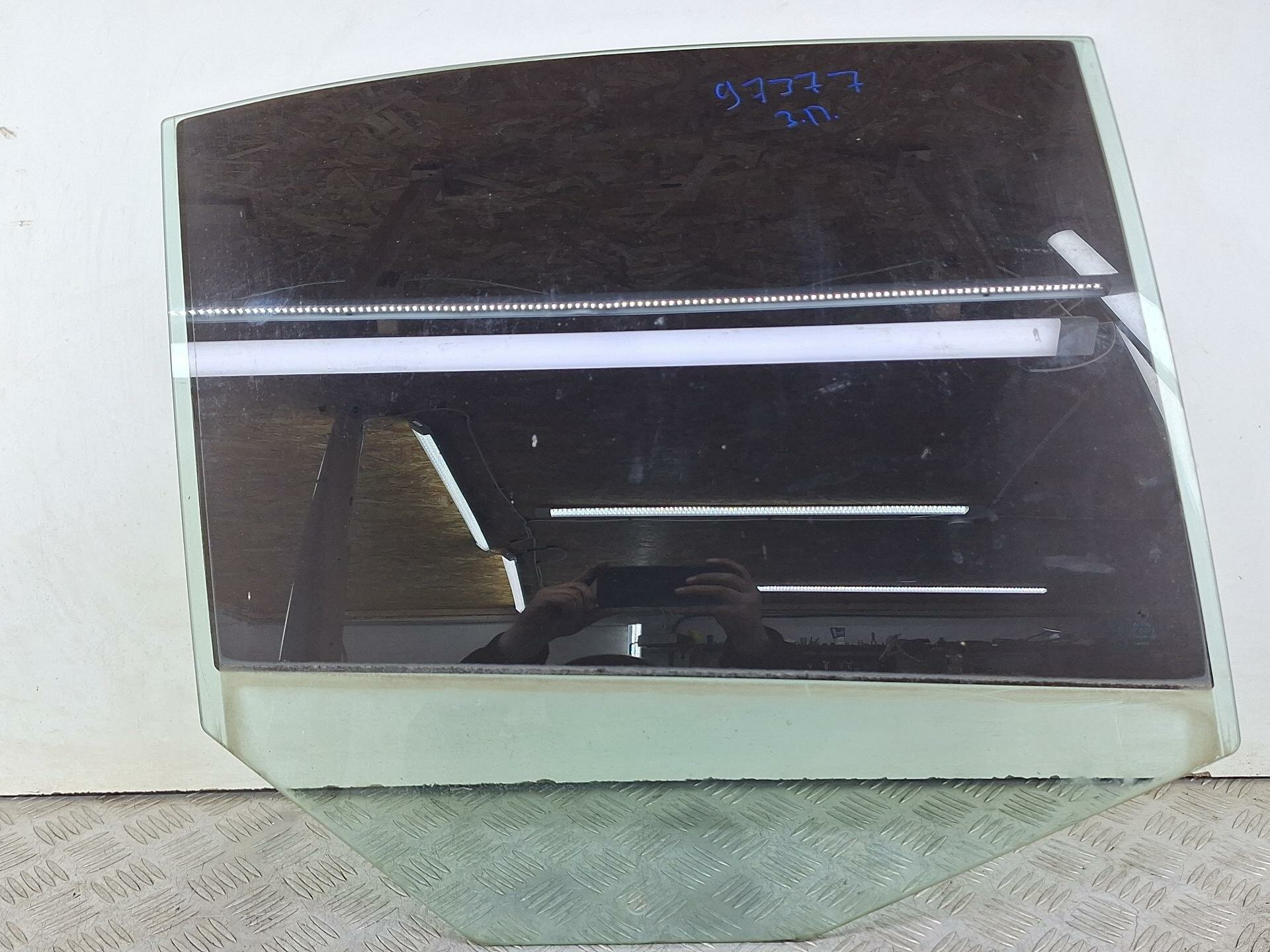 Стекло двери задней правой BMW 5 E60/E61 рест. E60 (2007 - 2010)