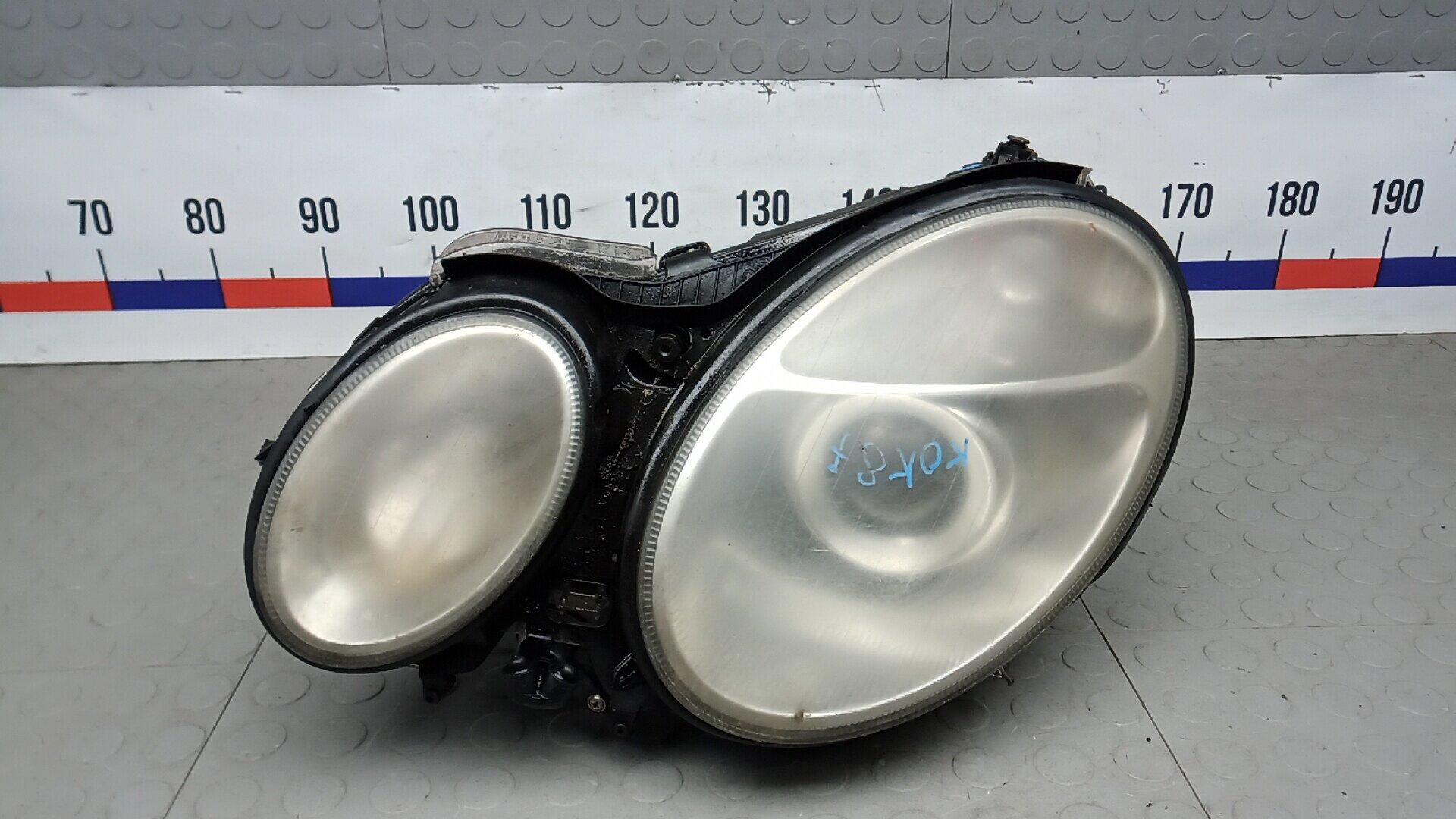 Фара левая MERCEDES BENZ E-CLASS W211