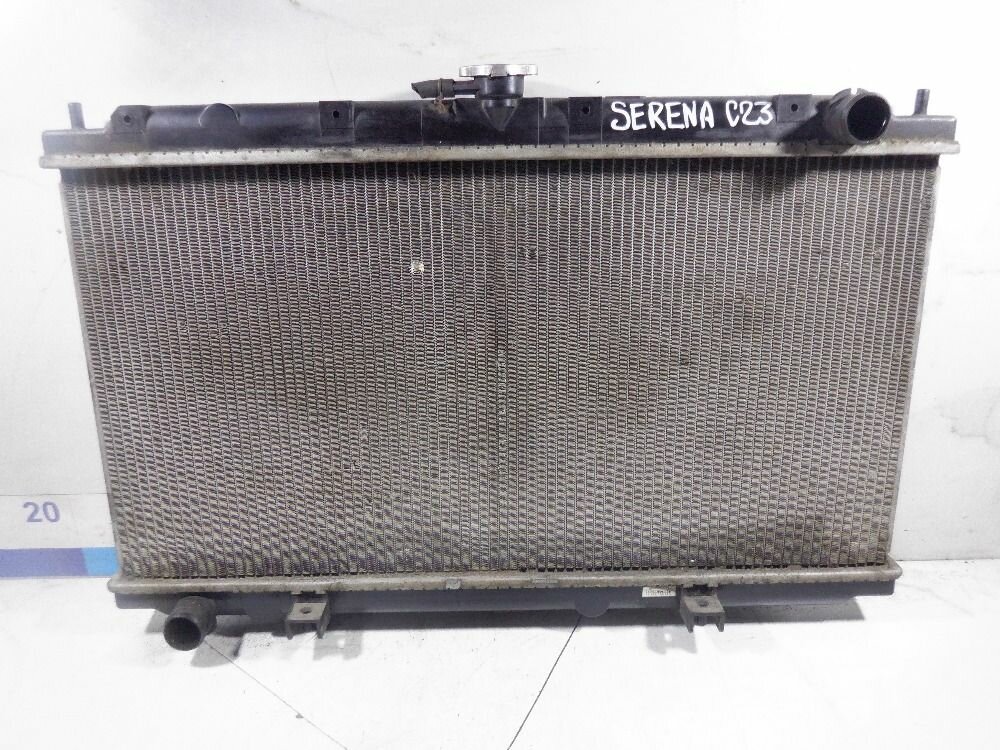 Радиатор основной Nissan Serena C23 214107C002