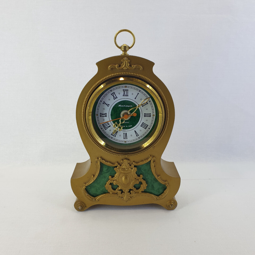 Часы настольные "Янтарь", кварцевые, пластик, рабочие. Винтаж, СССР.