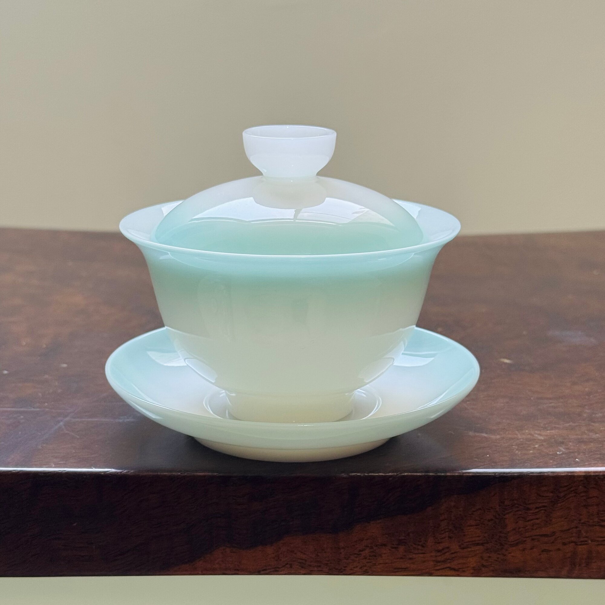 Пошагово раскрашенная чайная чашка из нефрита с крышкой Градиентная зеленая нефритовая тушенка_Стандартный