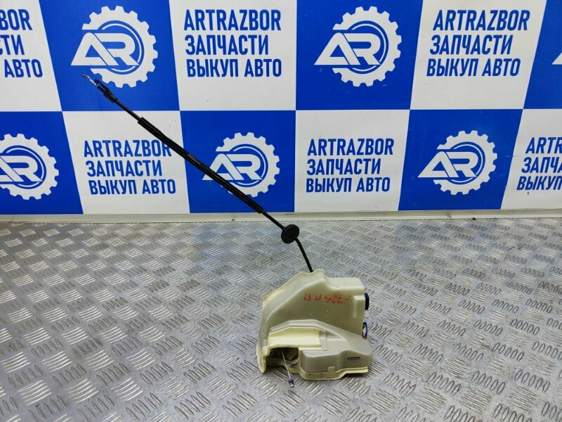 Б/У Замок двери передней правой Volkswagen Jetta 5 / Фольксваген Джетта 5 2.0 BPY 150 Л.С 2008