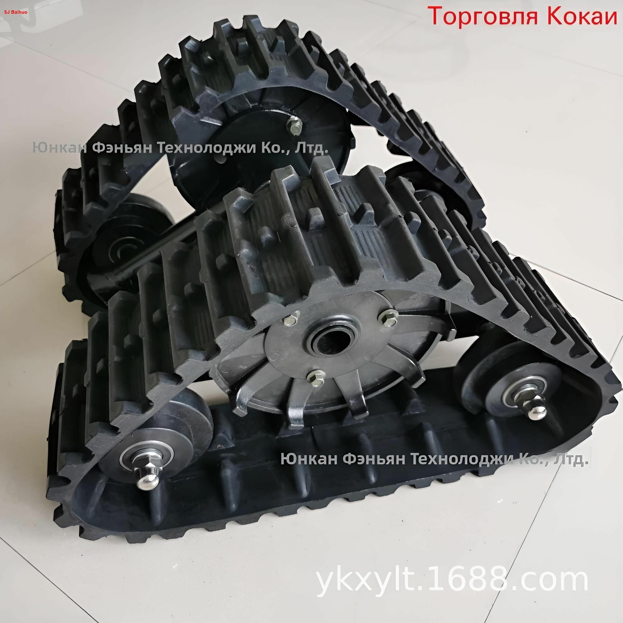 Мощная гусеница для снегоуборочной машины 118x60x18 см, ультраизносостойкая, морозостойкая, высокого качества.