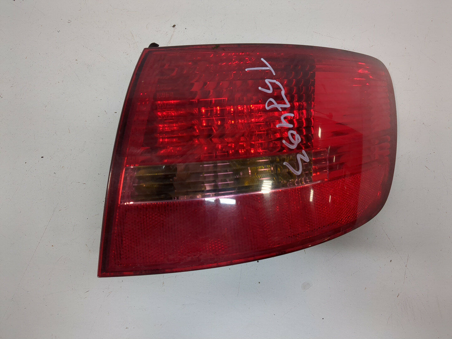 Фонарь (задний) правый Audi A6 (C6) Б/У