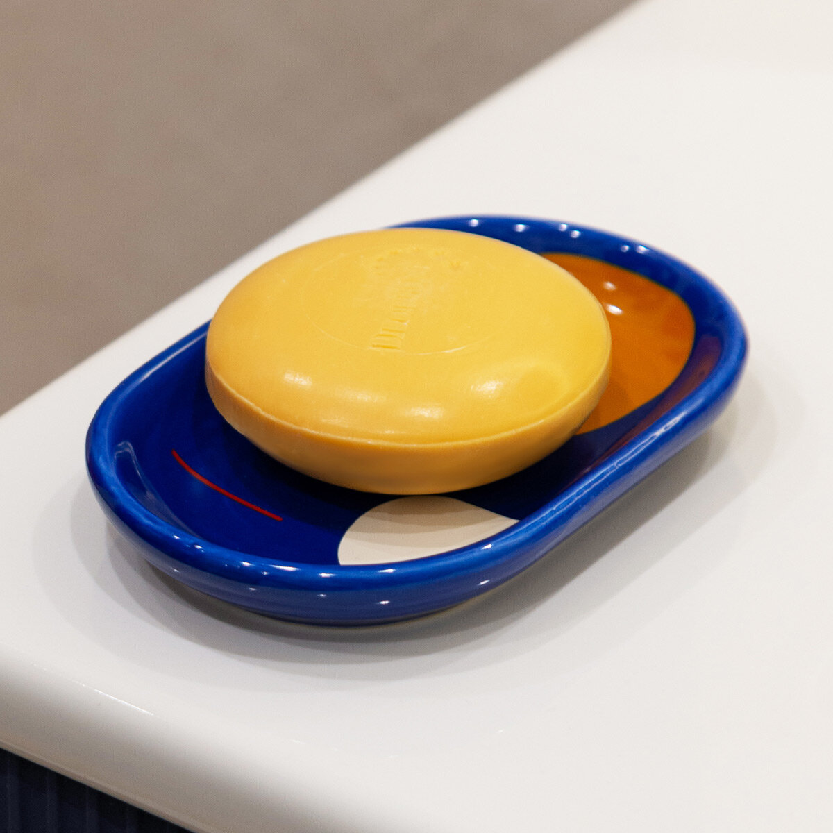 Мыльница для ванной комнаты керамическая из коллекции Kira синяя