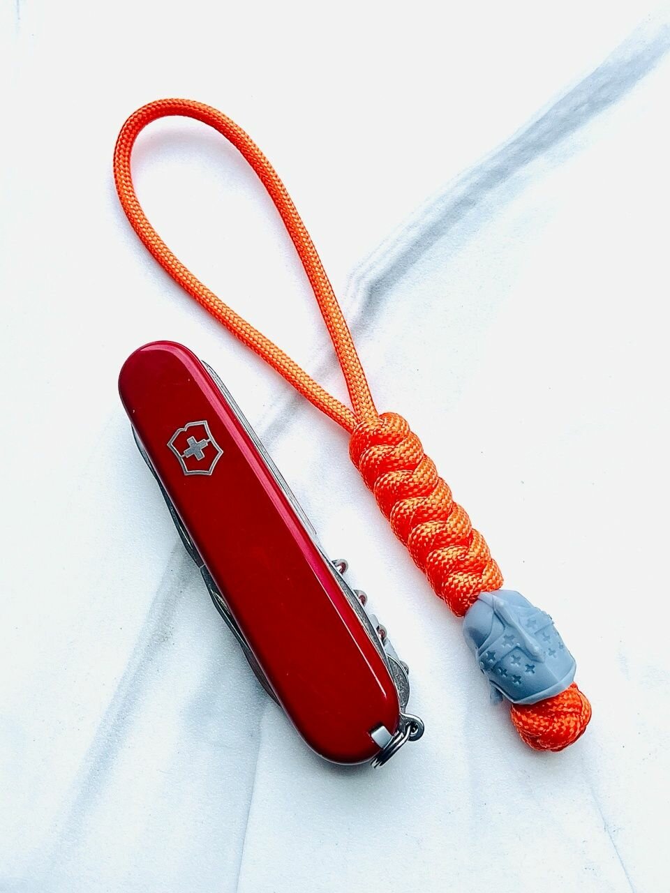 Темляк брелок для ножа Шлем Рыцаря