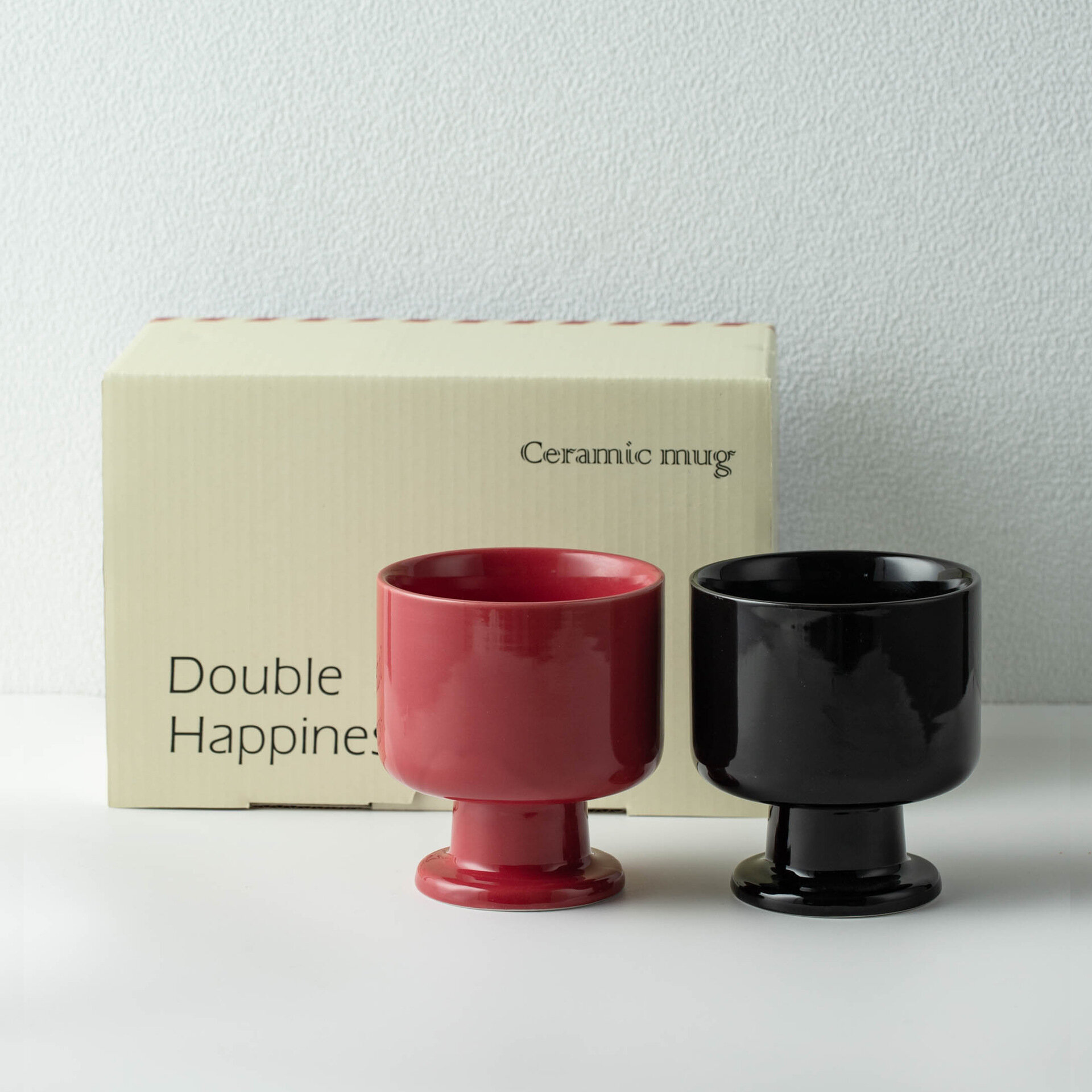 Черно-красная кружка на высокой ножке, нишевая керамическая кружка, кофе