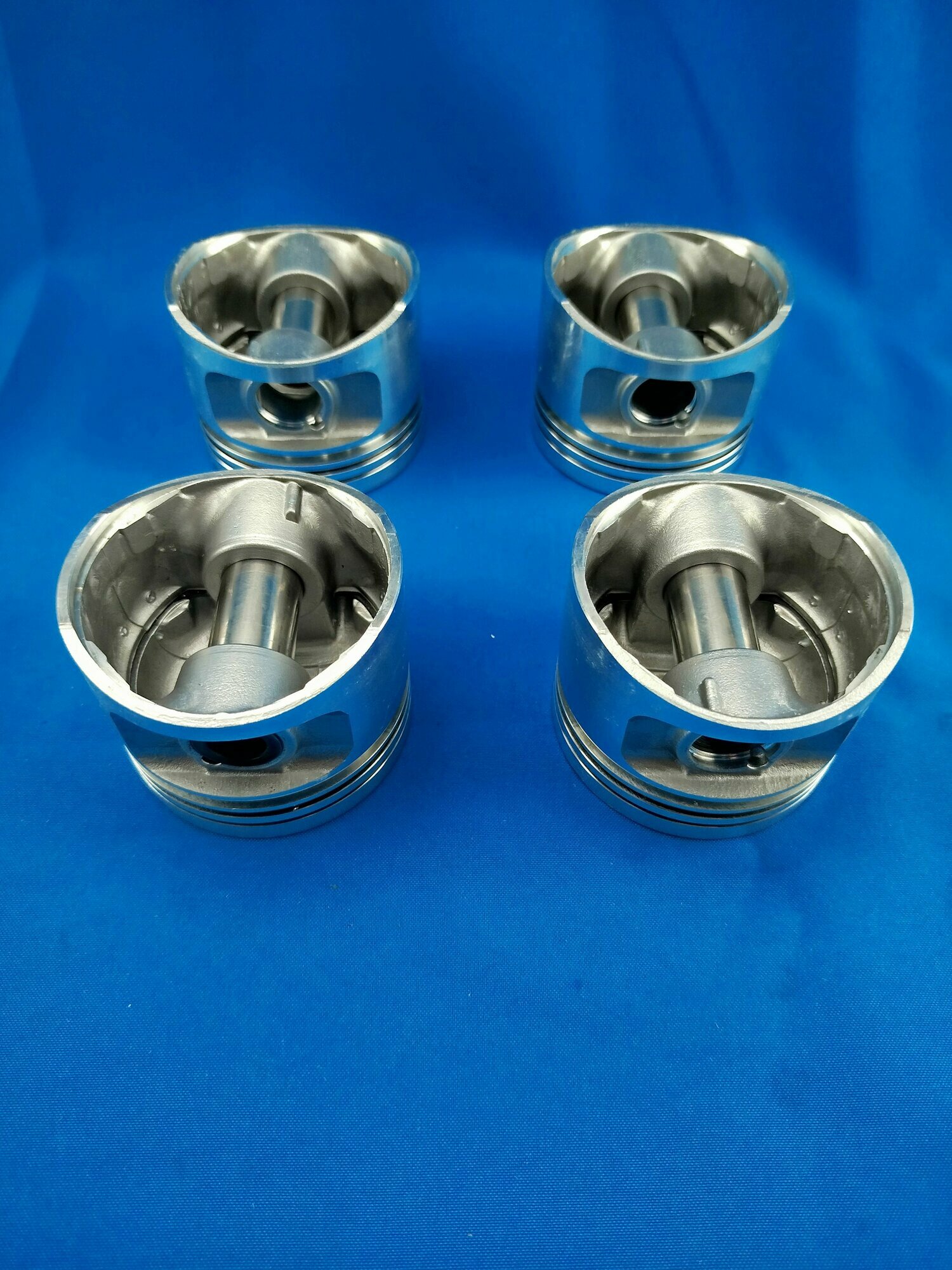 Поршня с пальцами "LECAR" для а/м ВАЗ 21124 82,4 Е