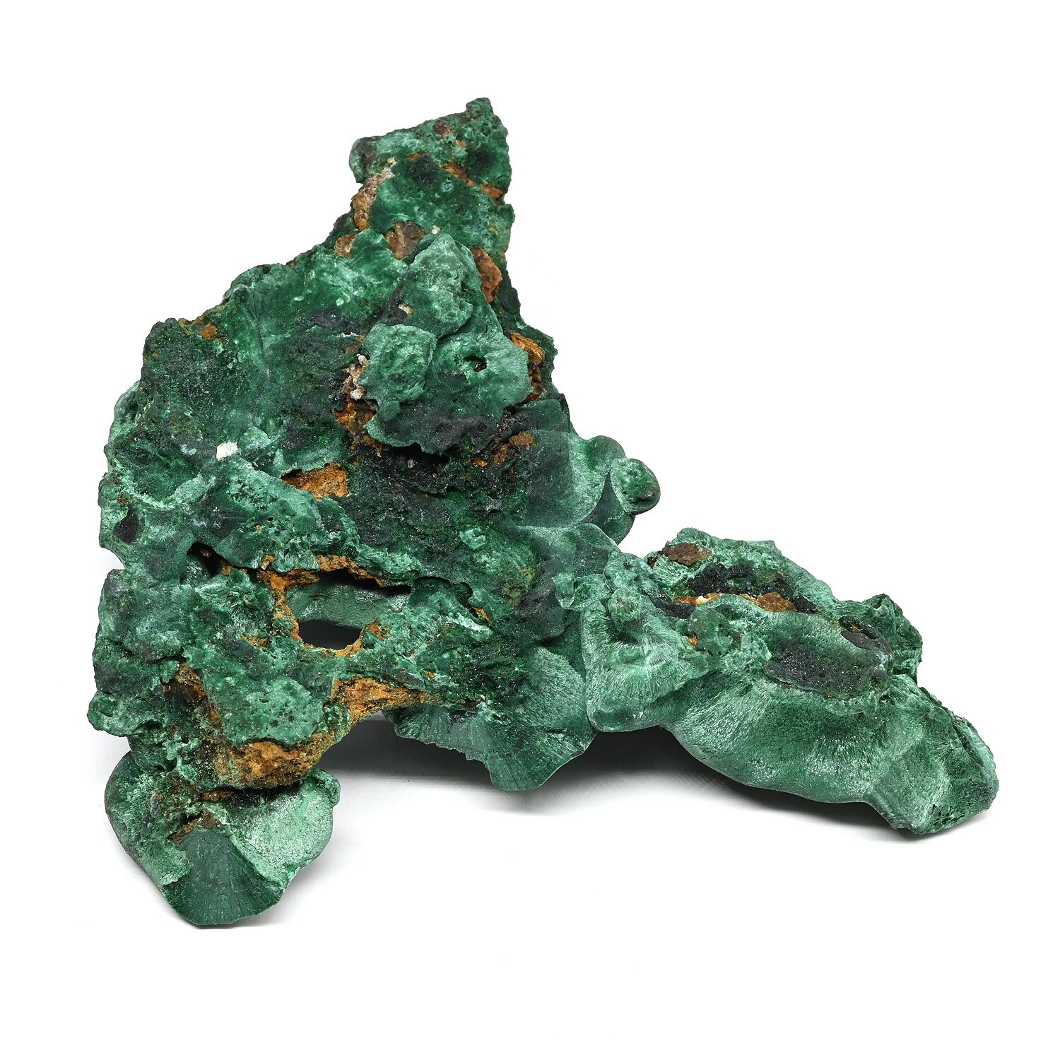 Малахит плисовый самородный 104*73*24мм, 200г .