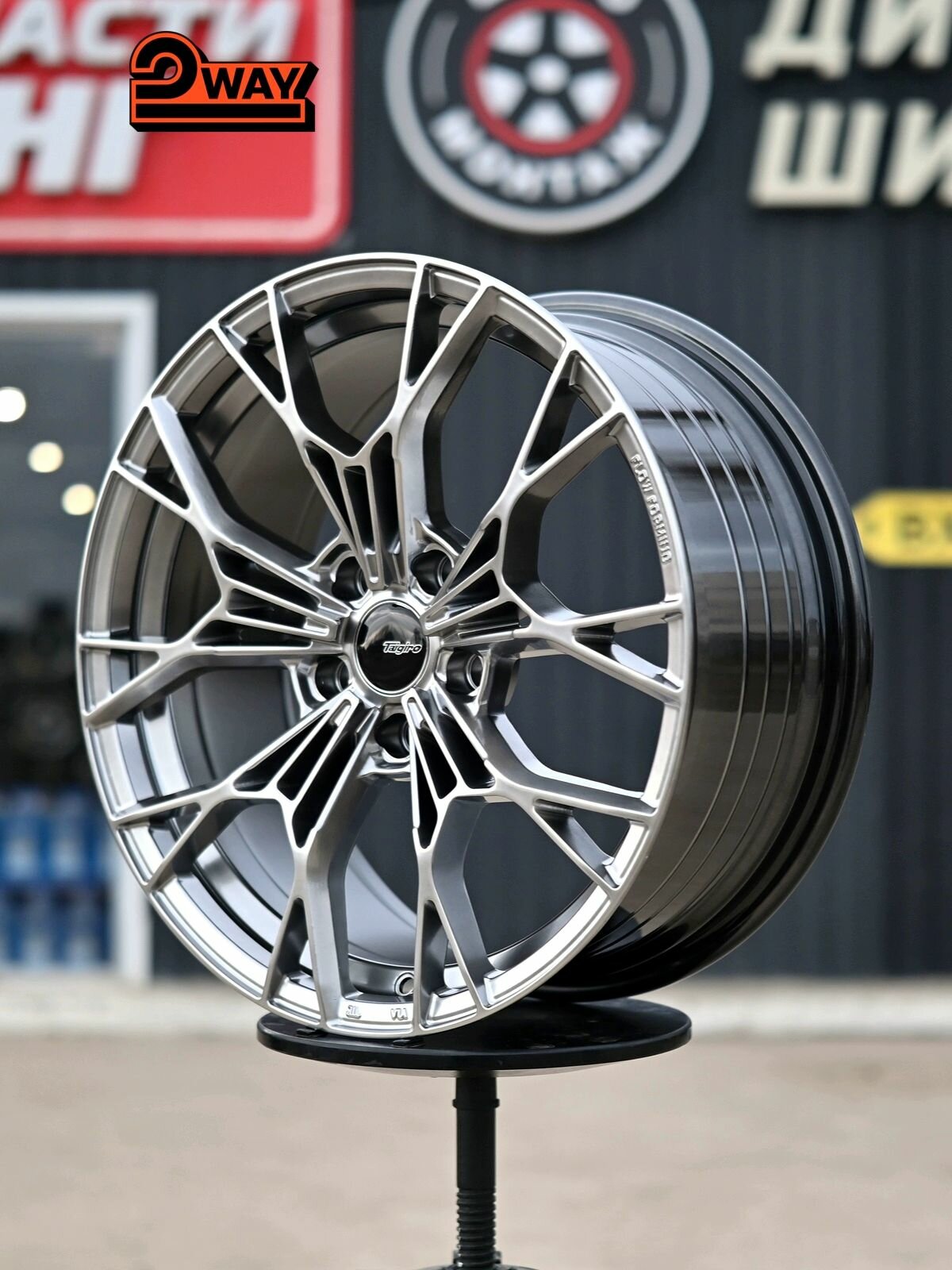 Диск Taigiro RGW 043, R18, ET+35, 5x114,3, легкий сплав, темный хром