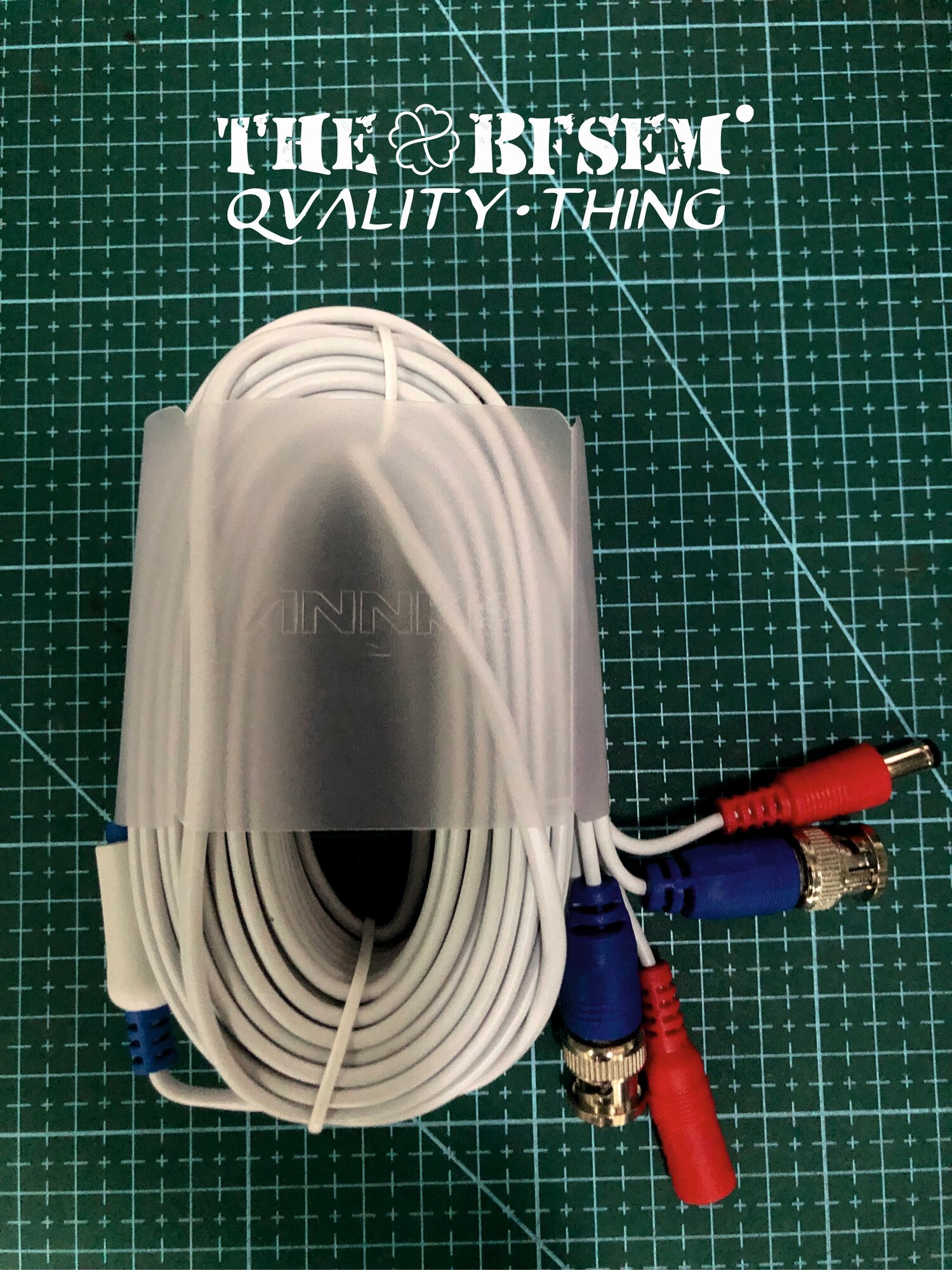 Кабель для видеонаблюдения 18M BNC+питание / белый