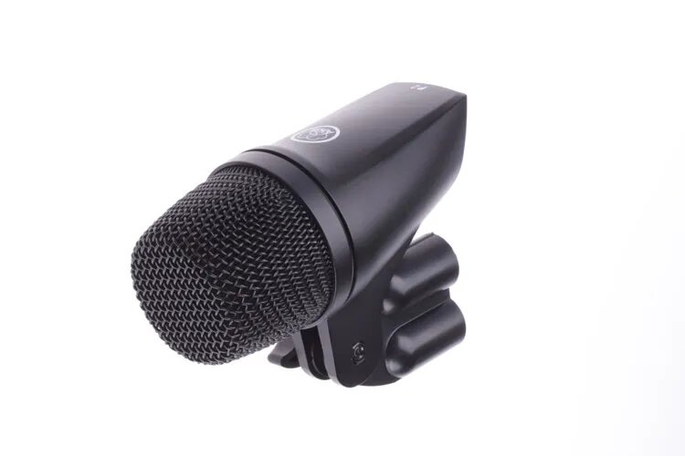 Микрофон AKG P2