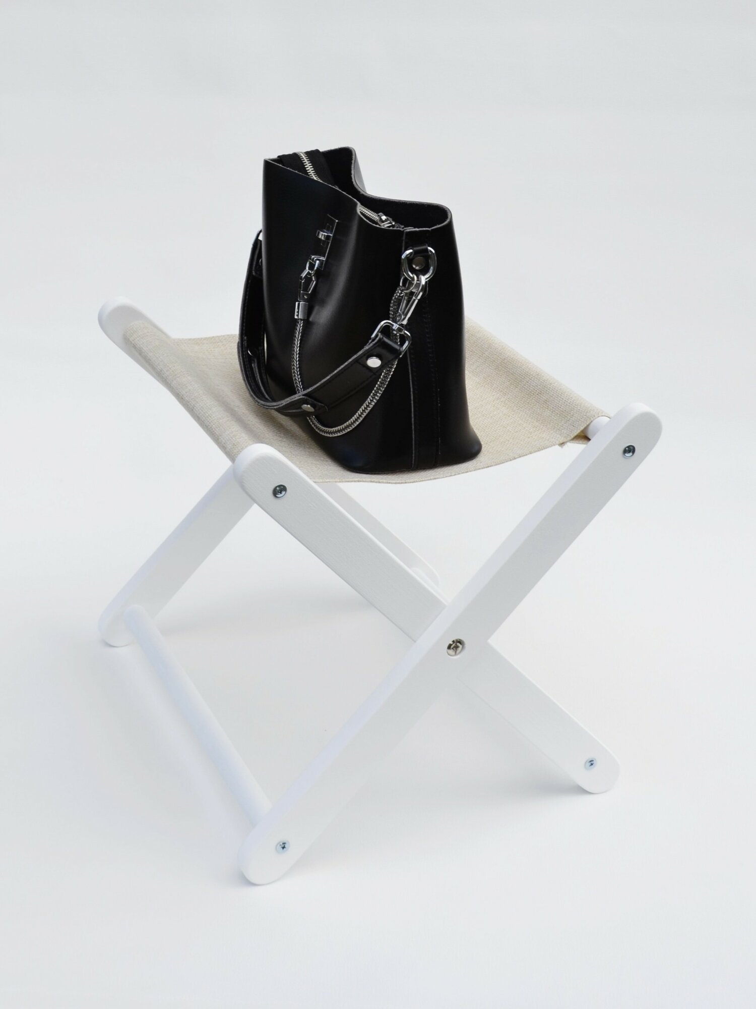 Подставка для сумок из рогожки, цвет лён с белой деревянной основой