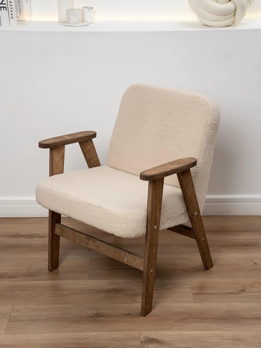 Кресло мягкое в гостиную, на кухню