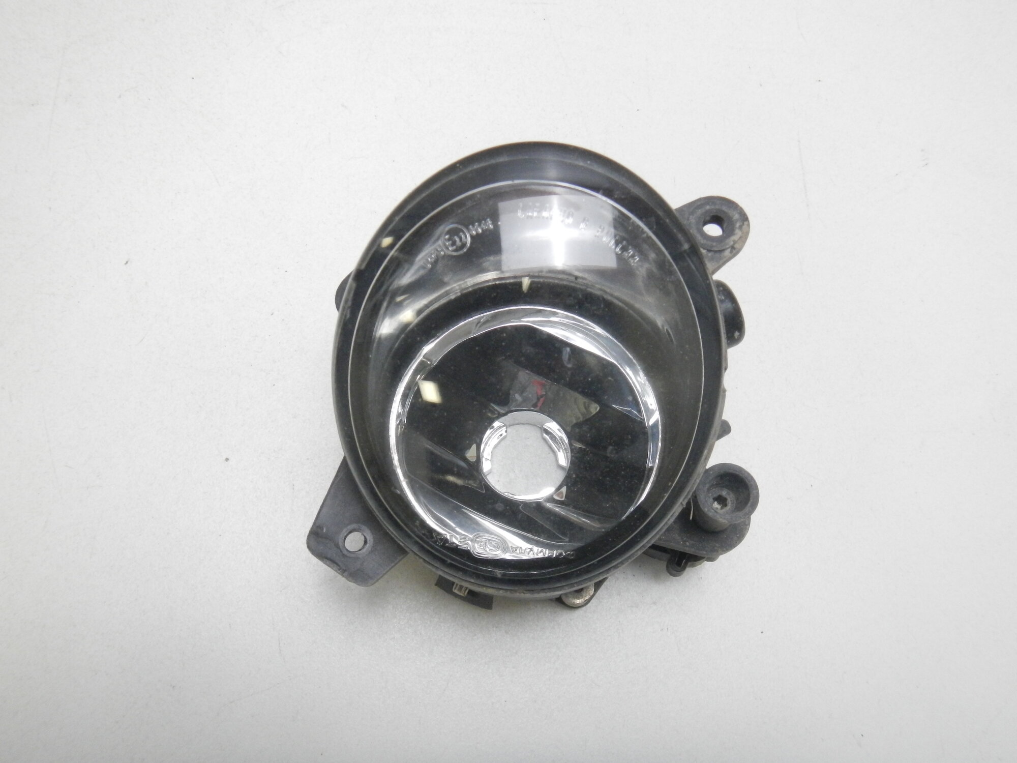 Б/У Фара противотуманная правая, УАЗ (UAZ)-PATRIOT PATRIOT Потертости. 626481 UAZ арт. 3163003743010