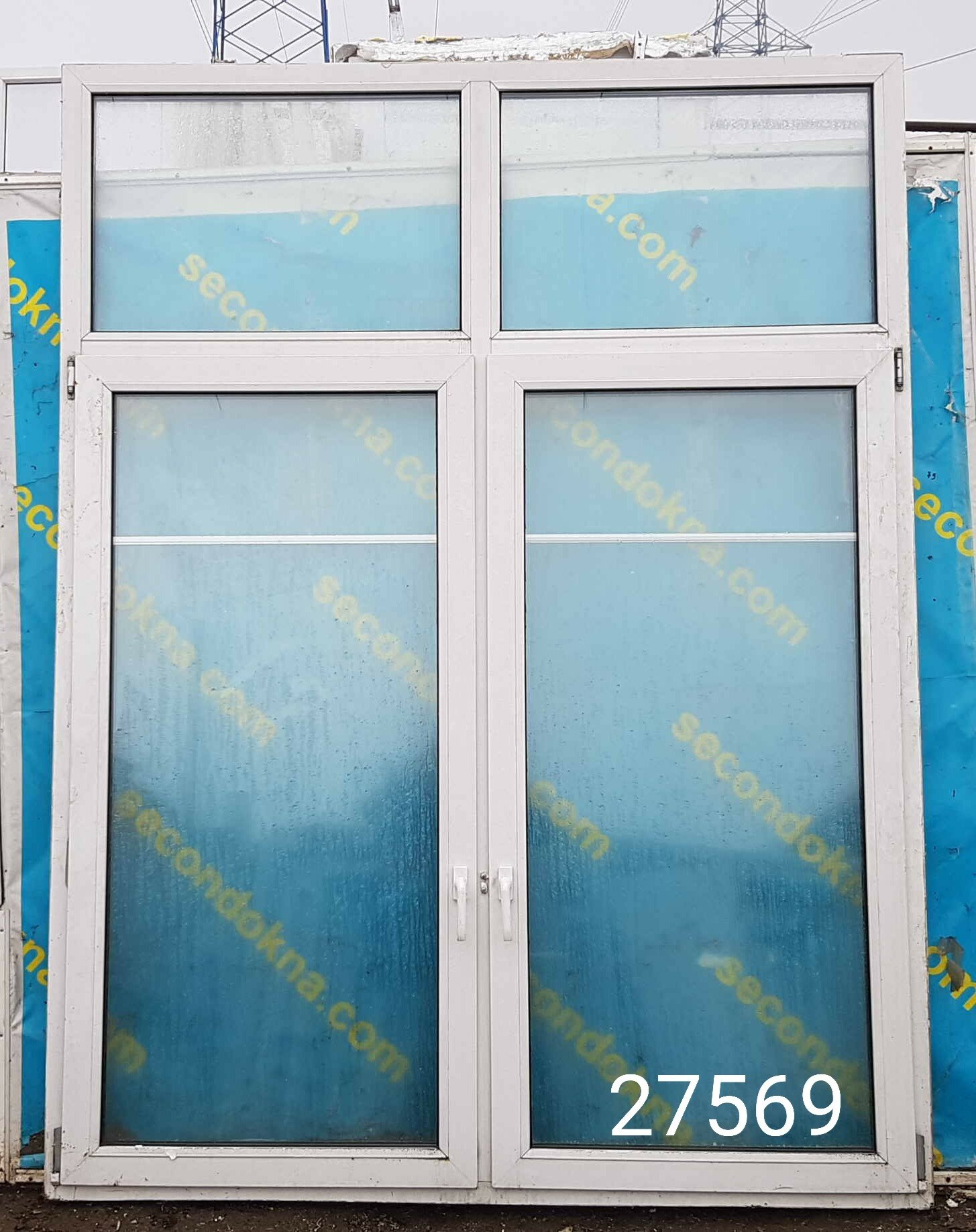 Пластиковое окно Б/У 2300(в) 1750 об х 1730(ш)