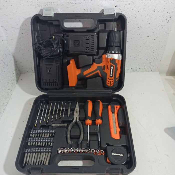 Набор инструментов (малый) ермак "Профи" Шуруповерт 12В с набором инструмента (691-031)