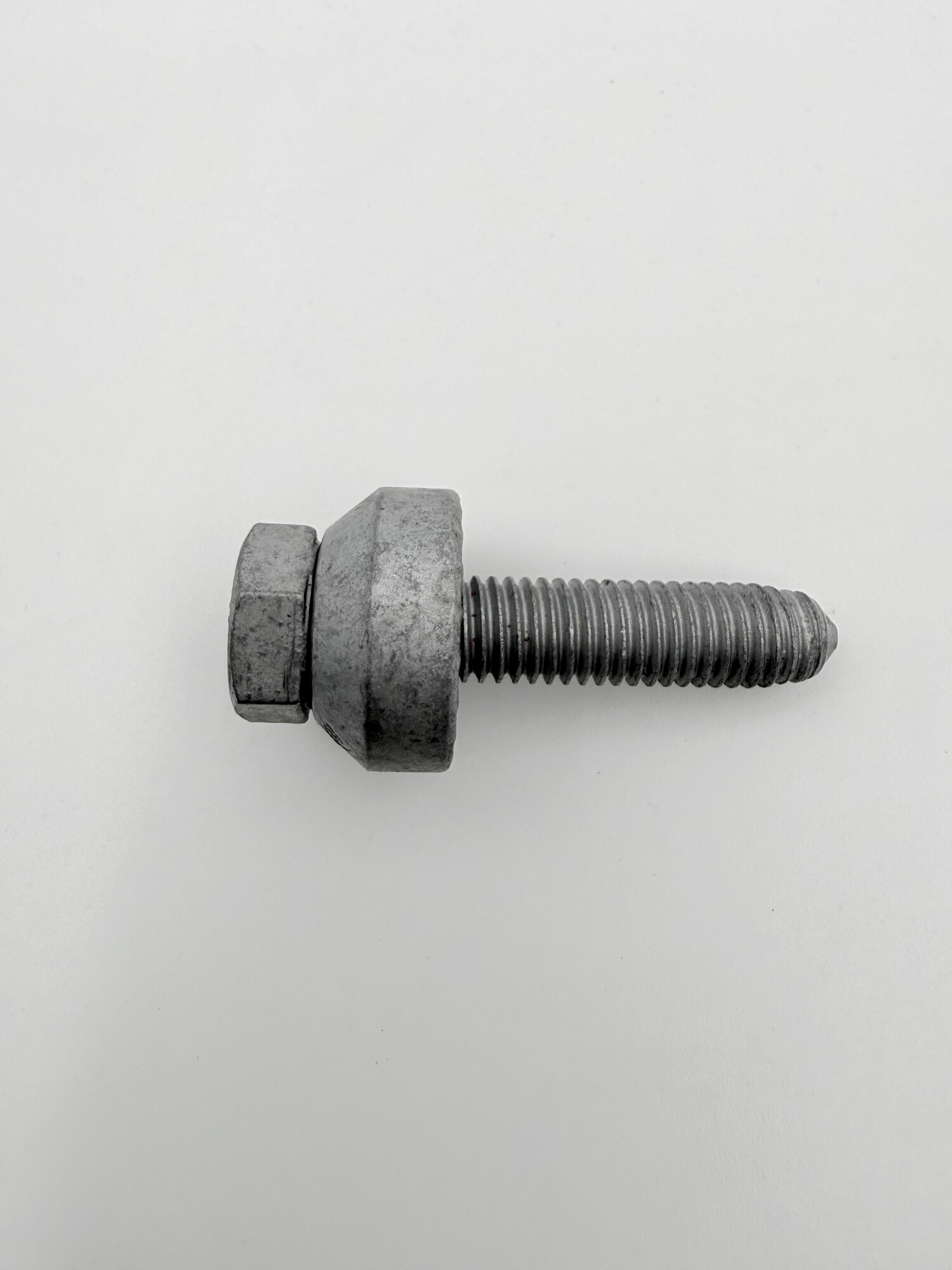 WHT008926 Болт М8х39 VAG крепления опоры амортизатора, винт с шестигранной головкой (с шайбой)