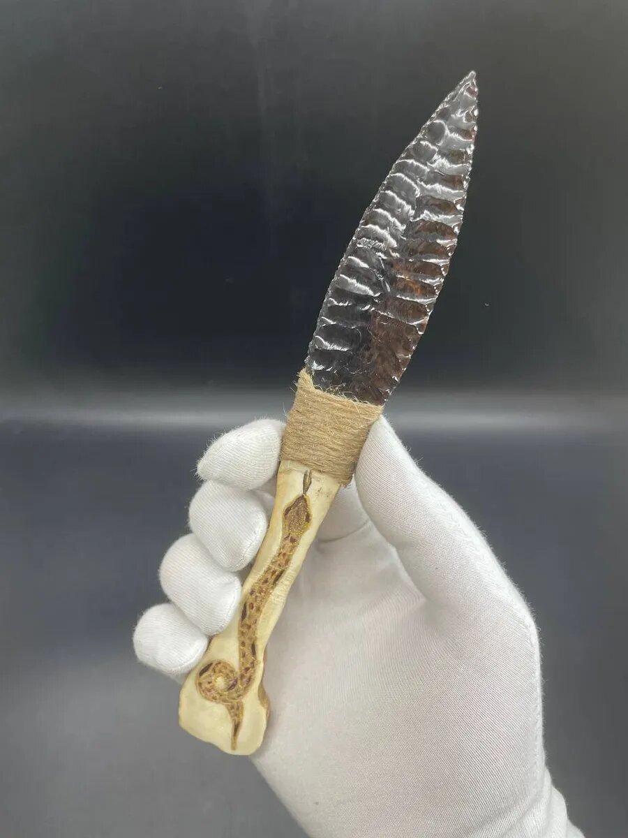 Обсидиановый нож из рога оленя Змея 18 см