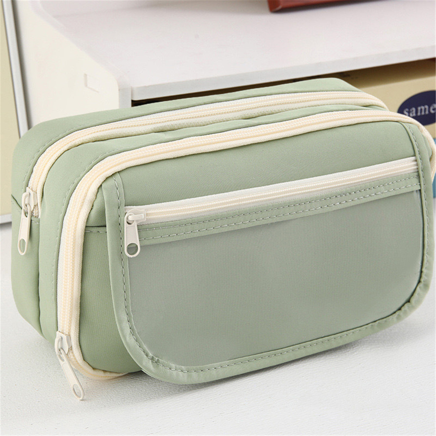 Чехол для карандашей Pen Box с большим объемом, большой зippers, из канвы, сумка для косметики, хранение косметики, туалетных принадлежностей, размер 21x13x7.5cm, 8.25x5.1x2.9in, материал канва, комплект 1x пенал, 1x кукла, 1 пачка наклеек (случайно)