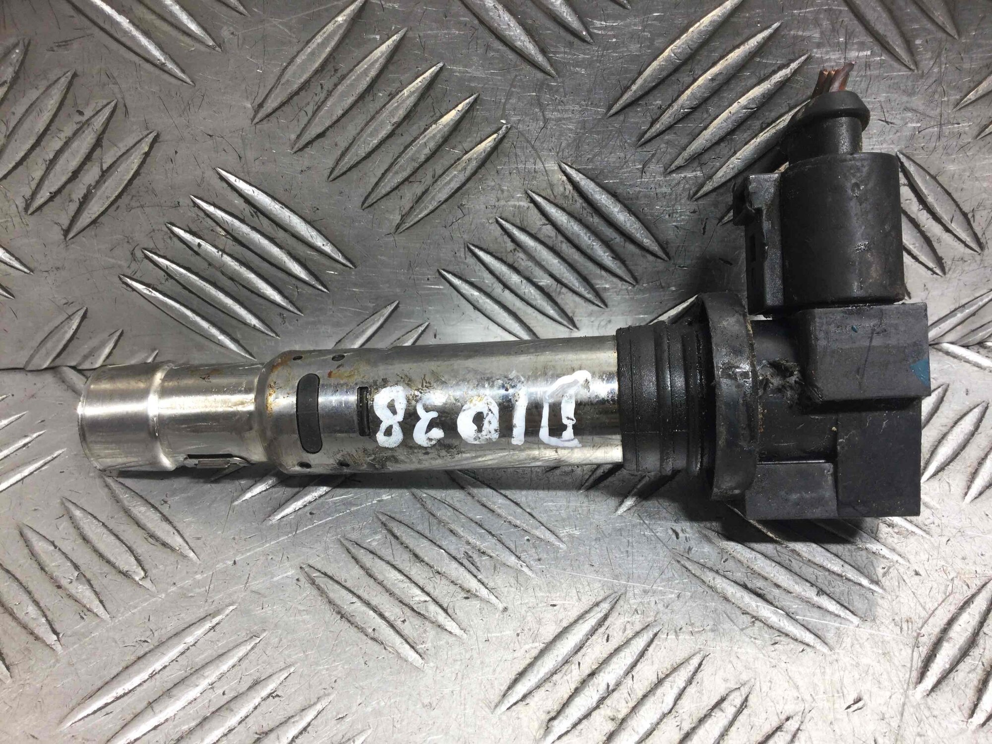 Б/У Катушка зажигания Volkswagen Golf 6 поколение (2008-2015) 2008 г.