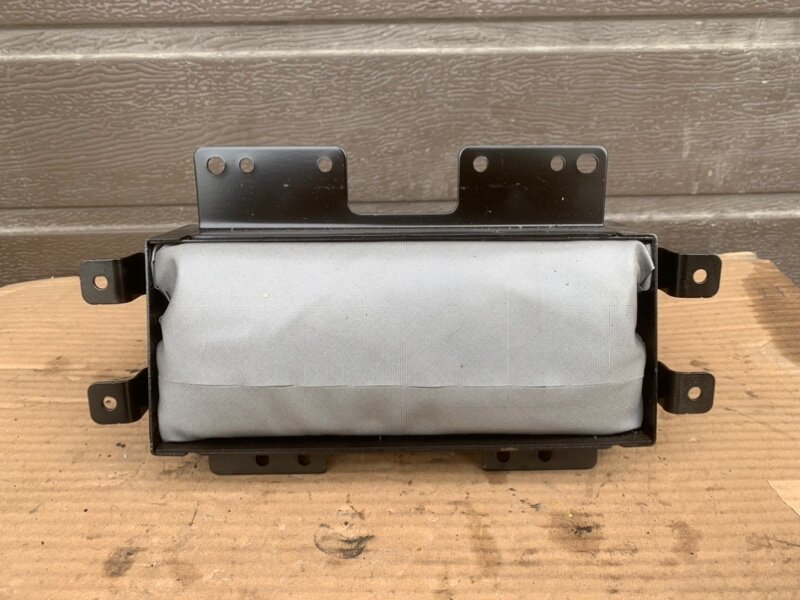 Подушка безопасности пассажира Hyundai Getz 84560-1C000