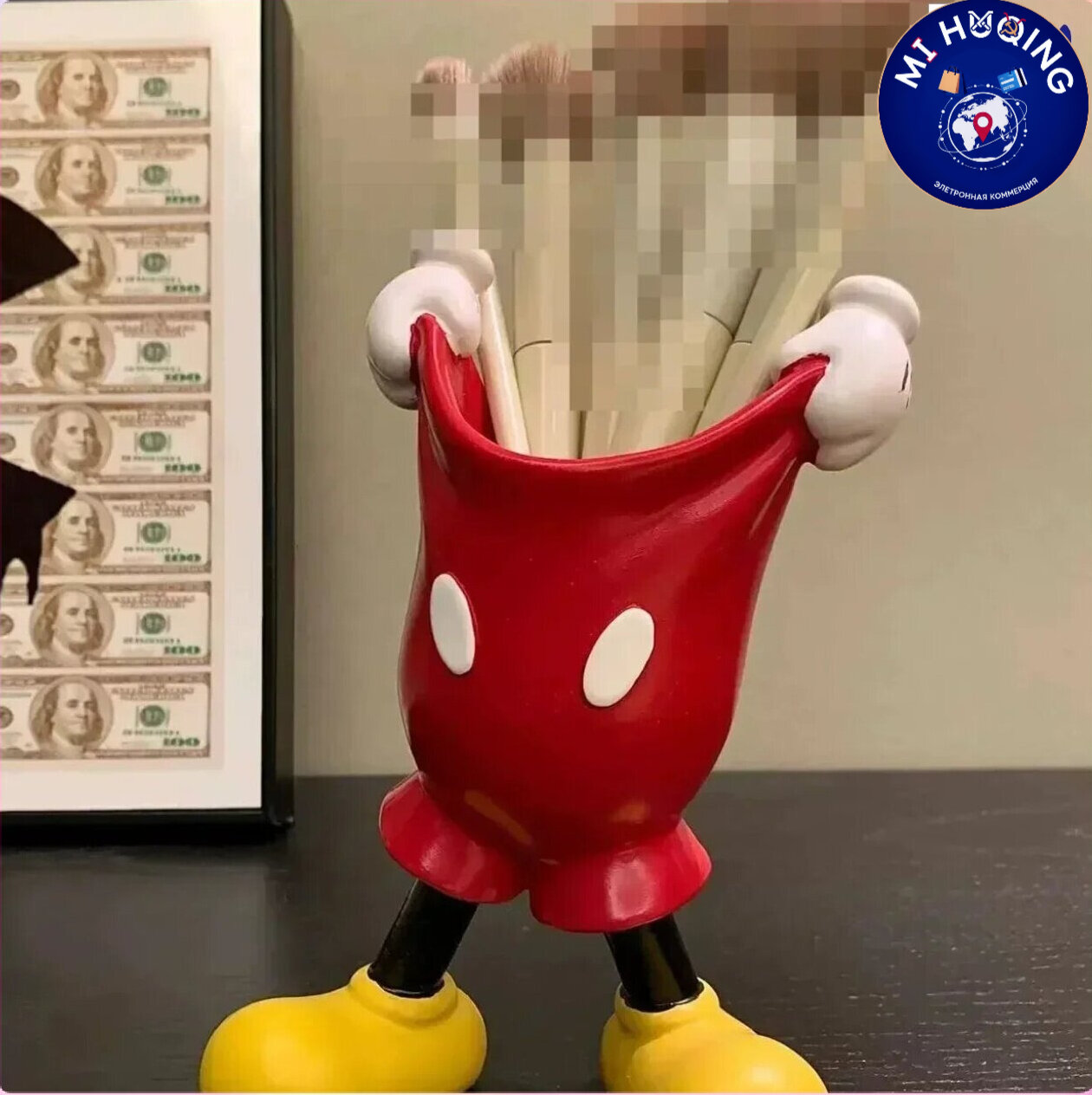 Эксклюзивный контейнер MINISO для кистей в цвете Миккиред