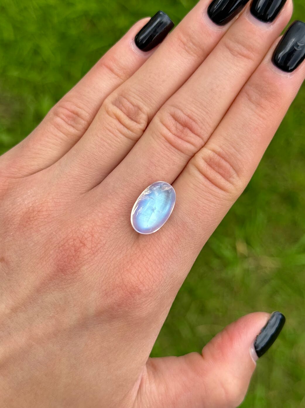 Природный Лунный Камень, "Кабашон", вес 9.10 ct, размеры 16.84х10.74х6.60 мм