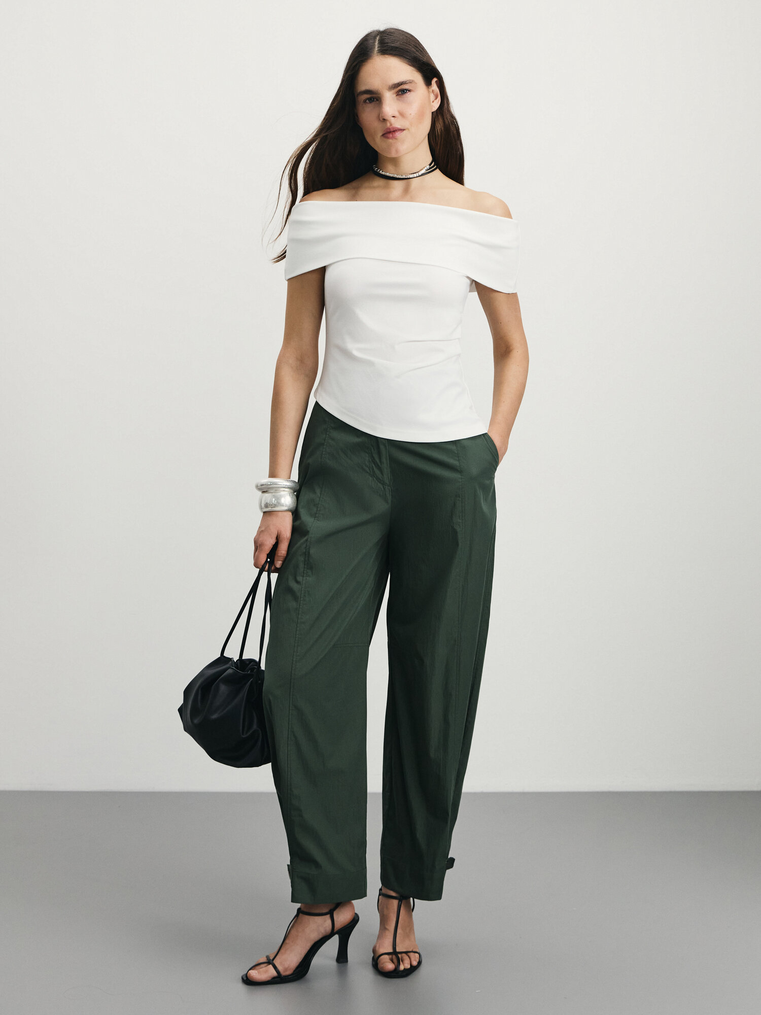 Брюки бананы