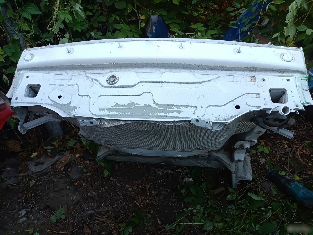 Задняя панель Фольксваген Гольф 6 Volkswagen golf 5K6813301 1K6813111G