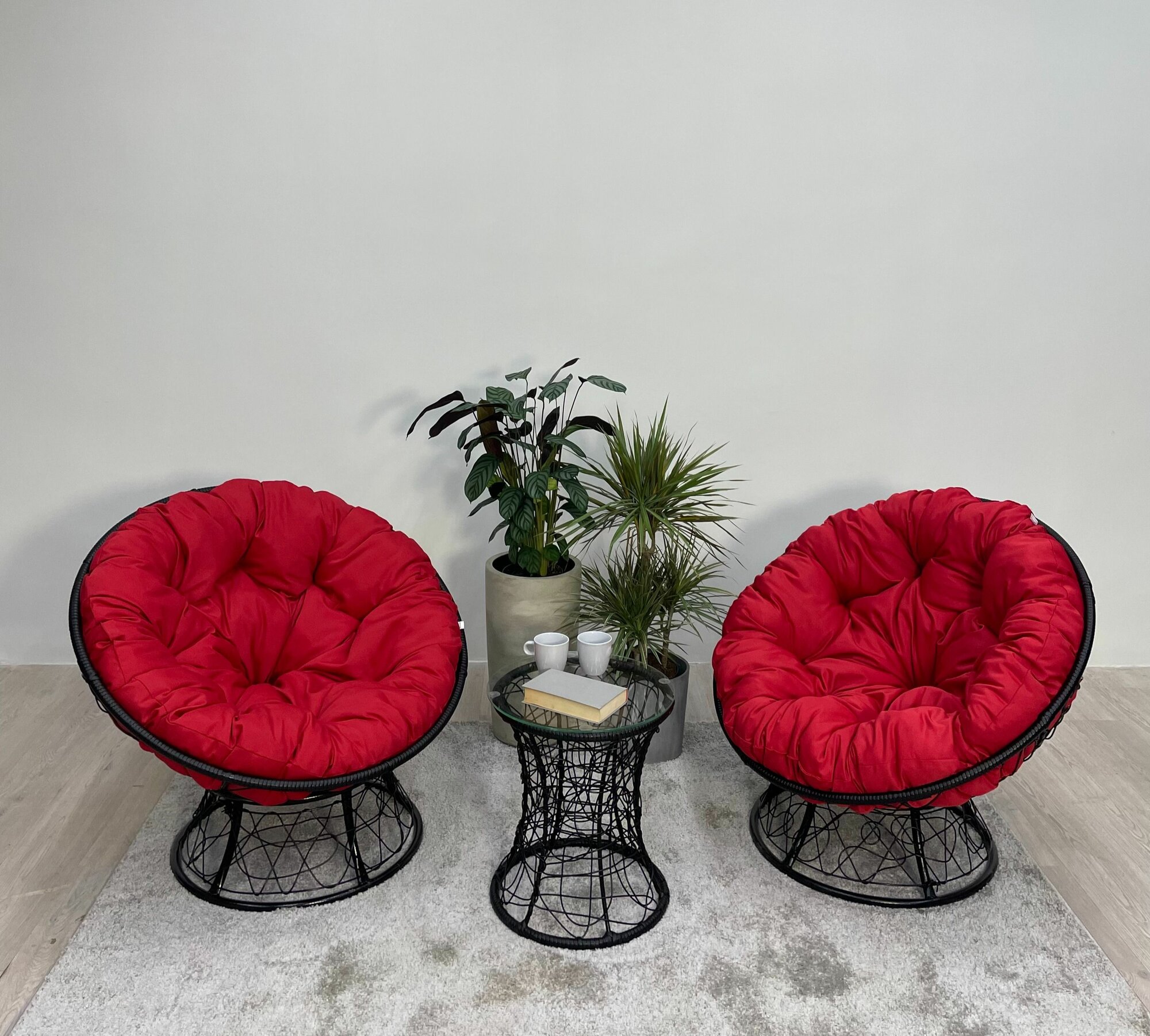 Набор садовый папасан плюс черный 2 кресла, столик, 2 подушки (красный, полиэстер)