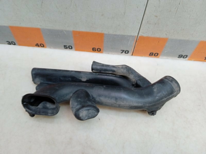 Б/У Резонатор воздушного фильтра Opel Astra 2008 H, L35 357407 OPEL арт. 55562486