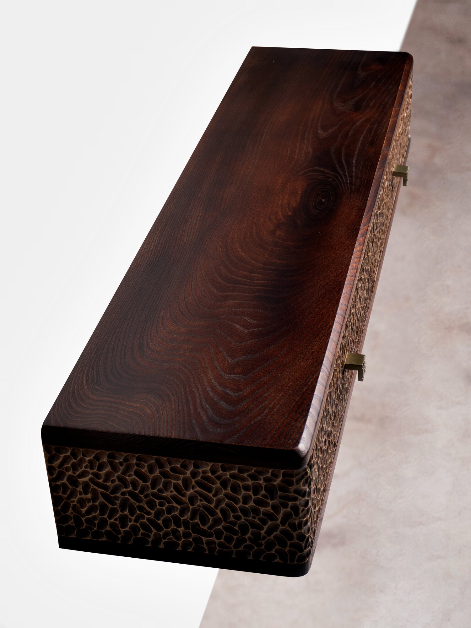 Тумба длина 150 см, консоль подвесная в прихожую, дизайнерская, из массива карагача, авторский дизайн, коричневый цвет