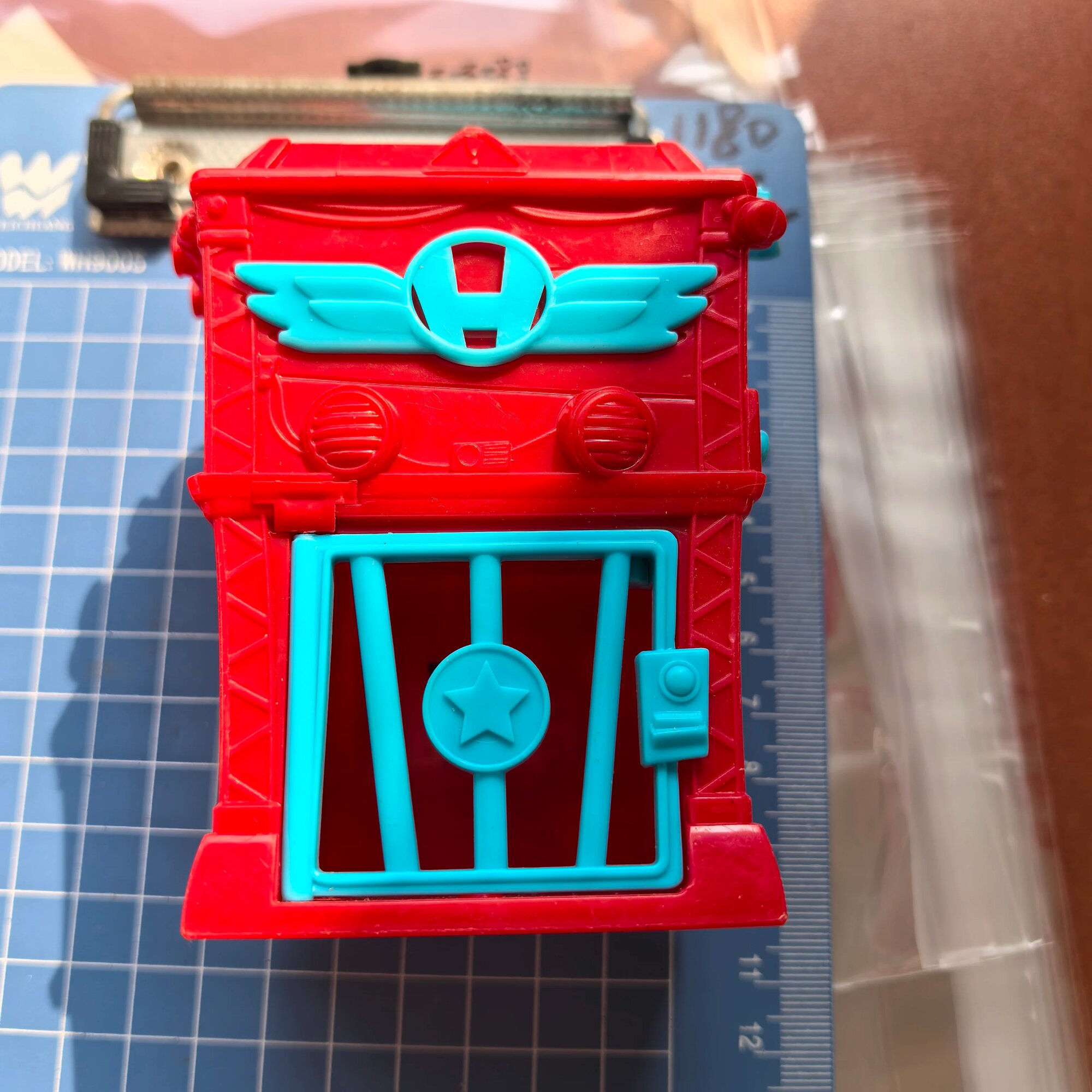 Superthings Superzings роботы TAKARA TOMY