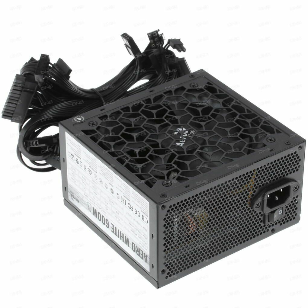 Блок питания Aerocool AERO WHITE 600W (ACPW-AR60AEC. A1) черный - 600 Вт, ATX 20+4 пин, 4 pin + 4 pin CPU, 5 SATA, 2 x 6 pin PCI-E