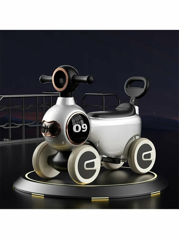 Четырехколесный балансировочный велосипед с музыкой и подсветкой (серебристый)