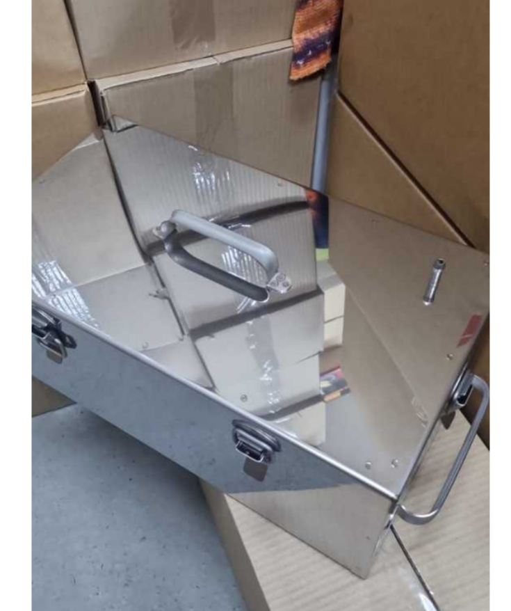 Коптильня простая на замке 450*250*250