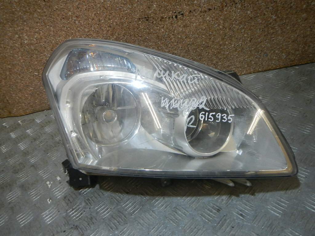Б/У Фара правая, Nissan (Ниссан)-QUASHQAI (07-) NISSAN QUASHQAI (07-) -10.ксенон без блока и лампы,корректор снят. Сломан...