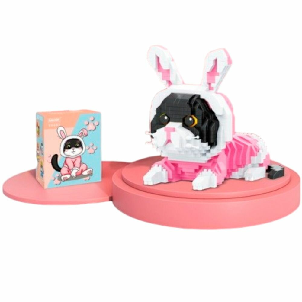 3d Конструктор Котик в костюме в коробке 832 дет