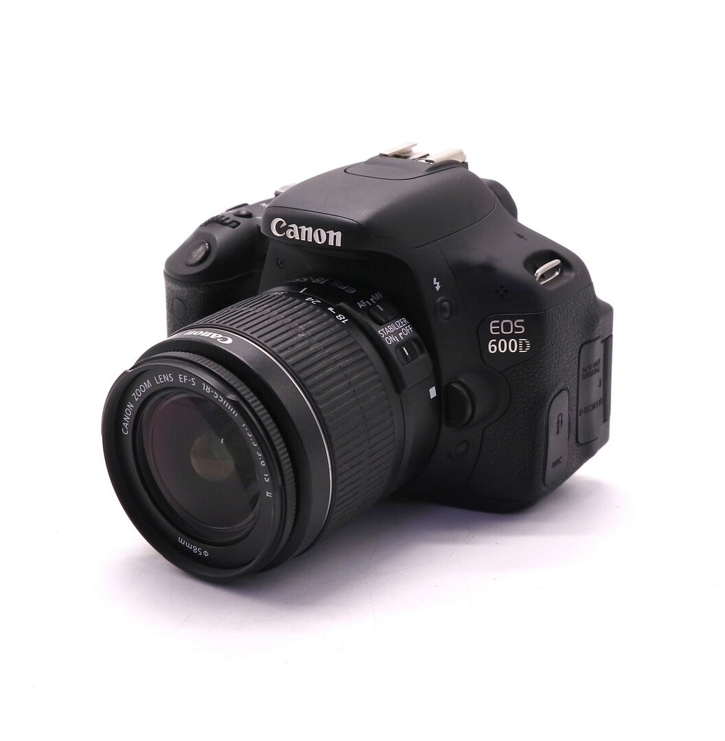 Фотоаппарат Canon EOS 600D kit (пробег 1590 кадров)