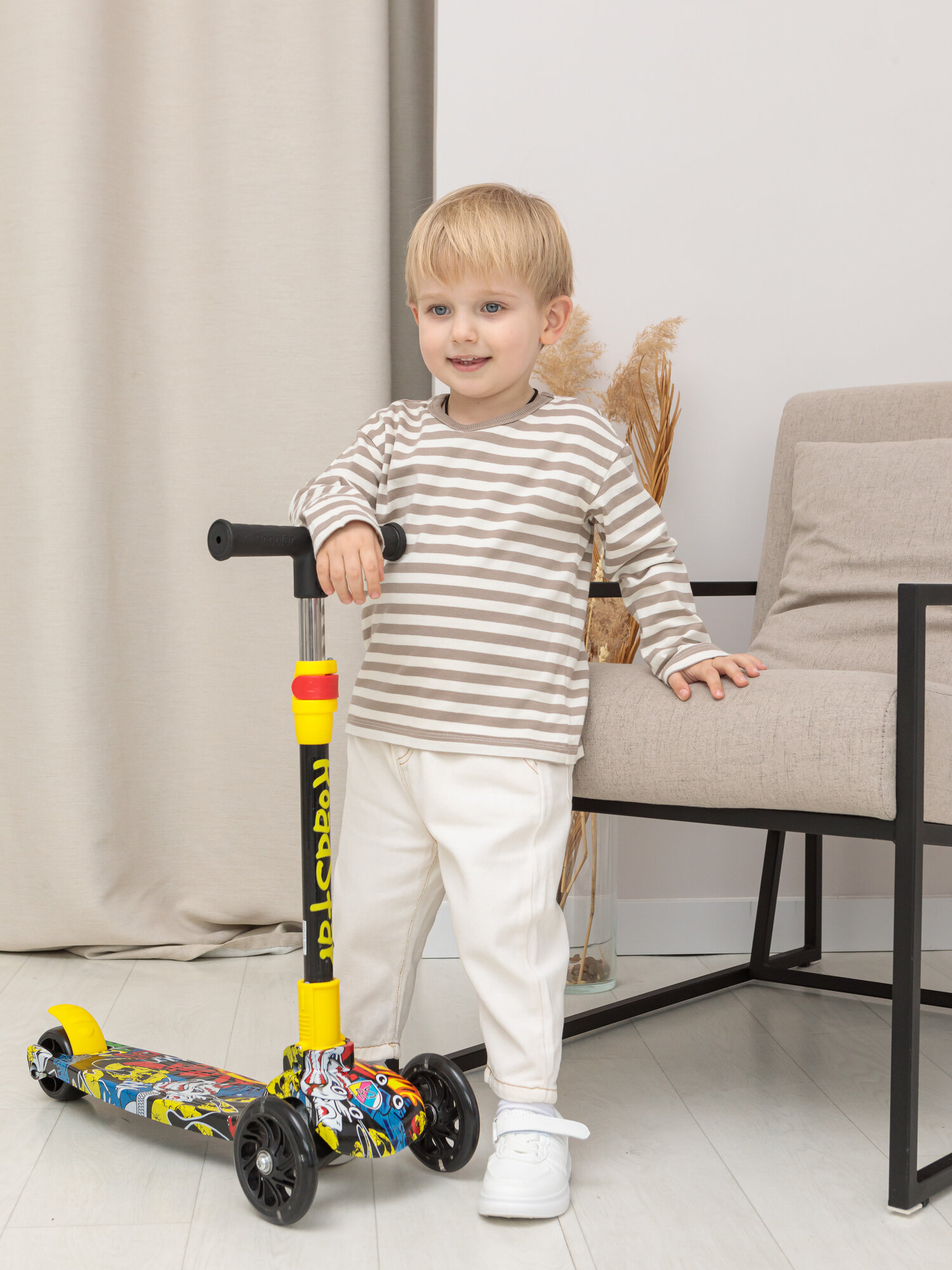 Детский самокат Road Star для мальчика от 2 до 6 лет, трехколесный, складной, светящиеся колеса, яркий аквапринт