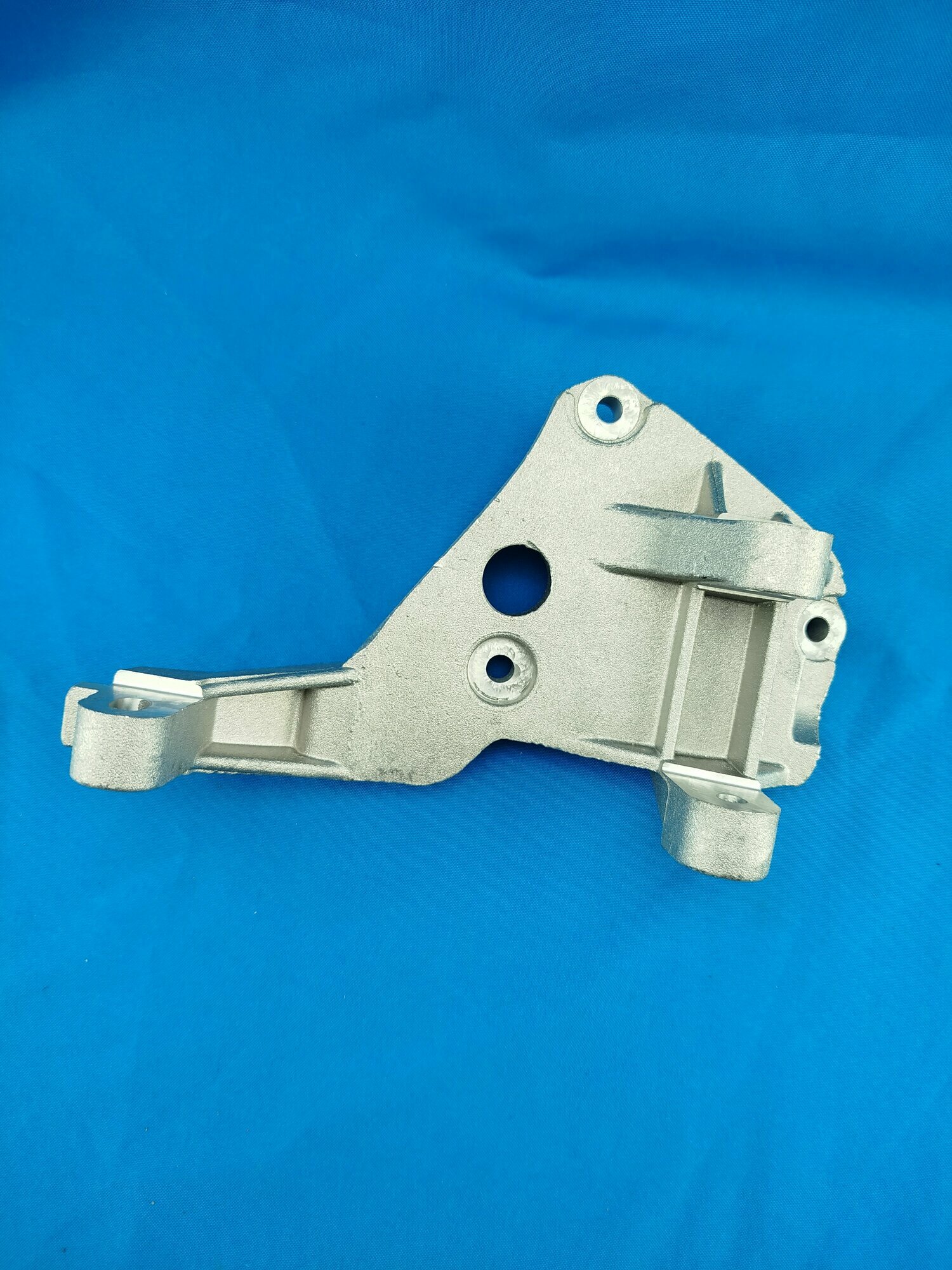 Кронштейн генератора верхний "ВАЗ" для автомобилей ВАЗ 2110-12 под ГУР (2110-1041034-20)