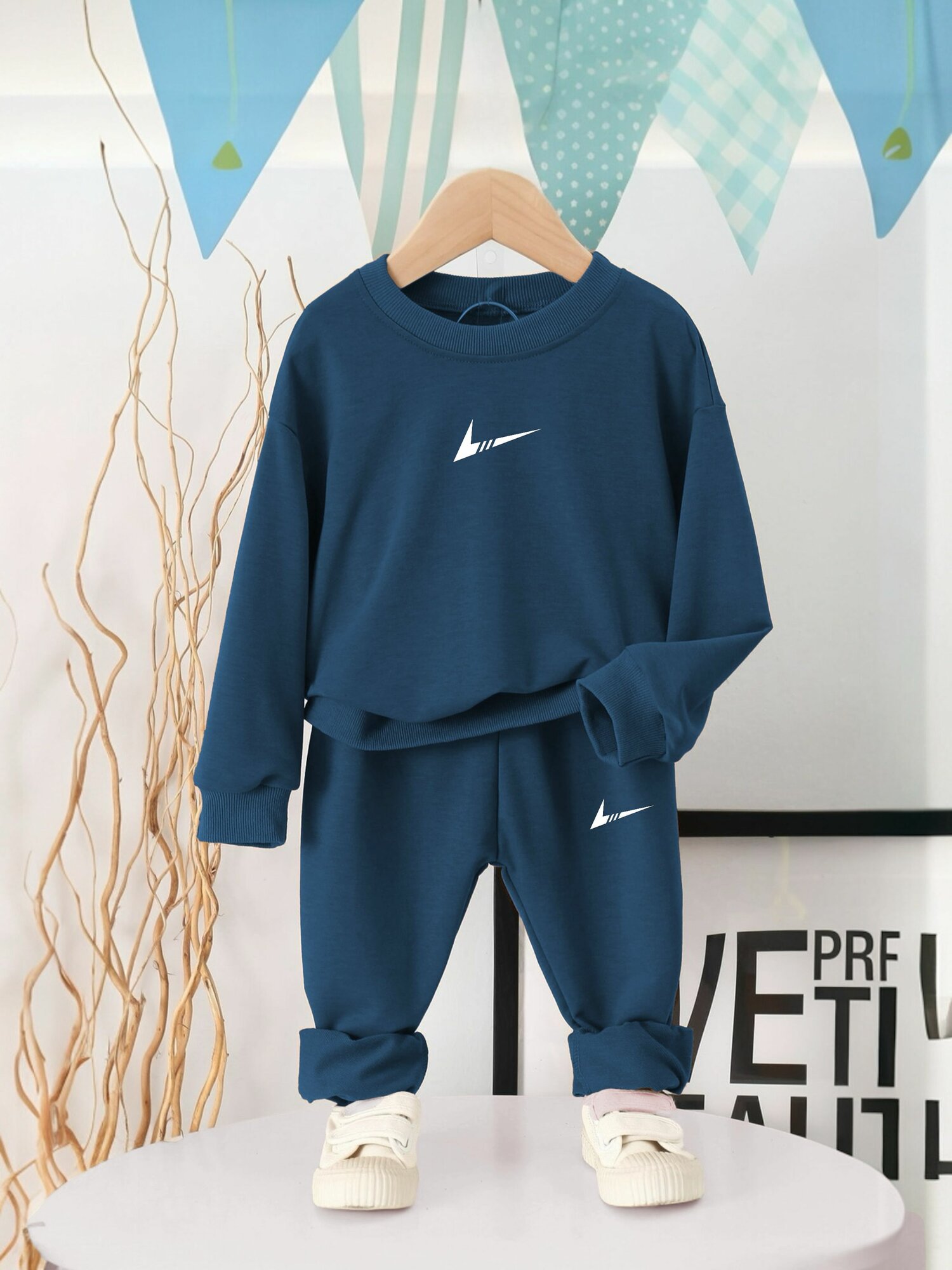 Костюм спортивный