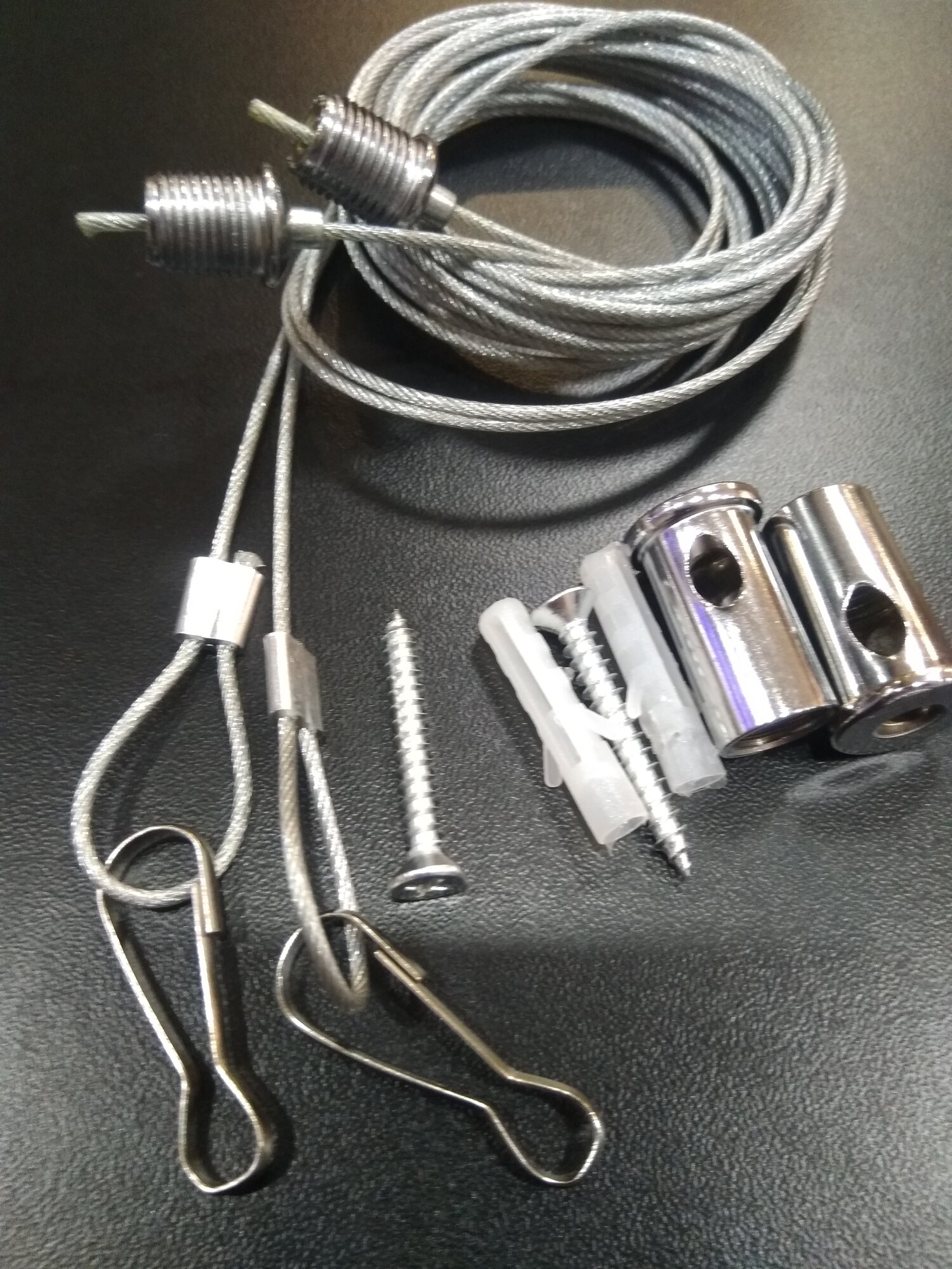 Подвес тросовый регулируемый по длине , с карабином 2м комплект 2шт. светильников, рекламы, вытяжки, шинопровод